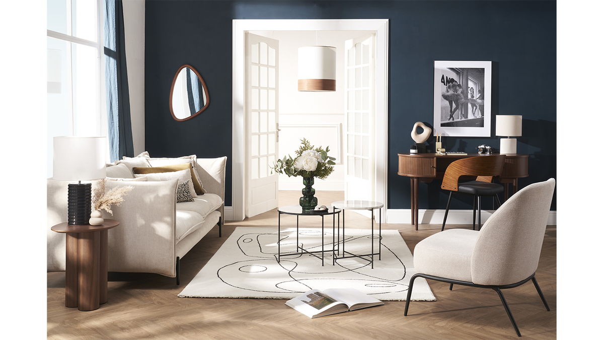 Design-Sessel im beigen Samtdesign mit schwarzem Metallfuß BREGO - Miliboo